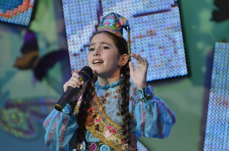 Saida Mukhametzyanova: Tatar Folk Singer